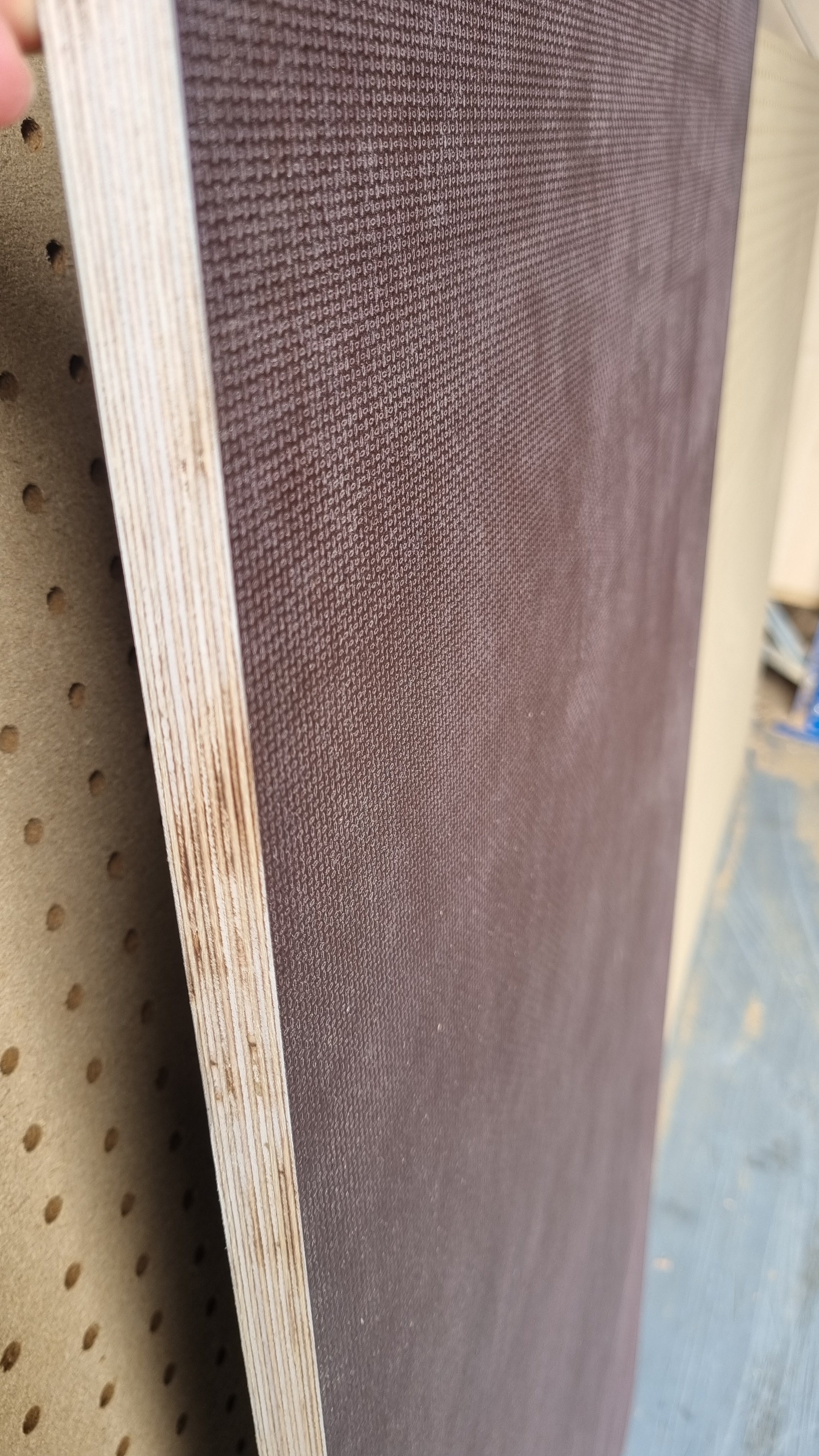 Buffalo board 18mm Anti slip mesh faced plywood. Commercial floor boar