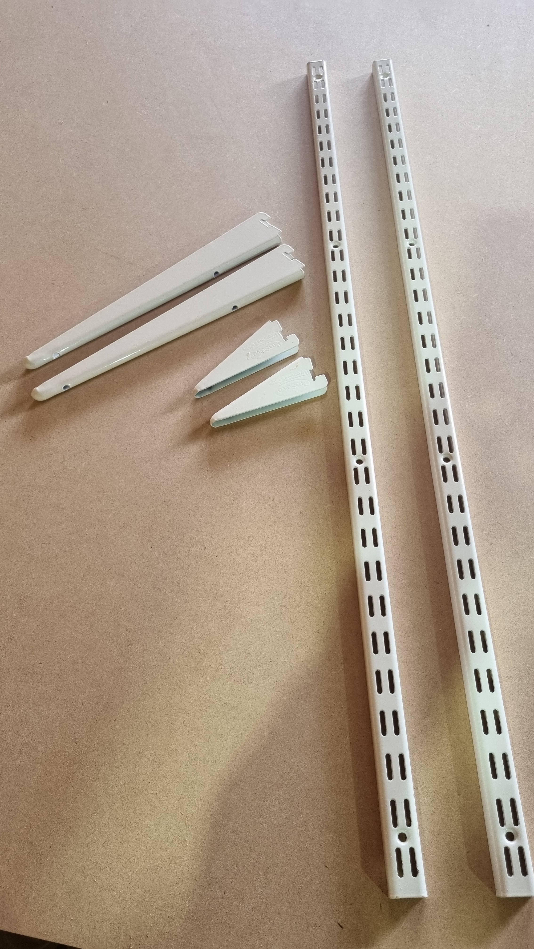 Complete adjustable shelving kit for added 2m of storage. Complete wit ...